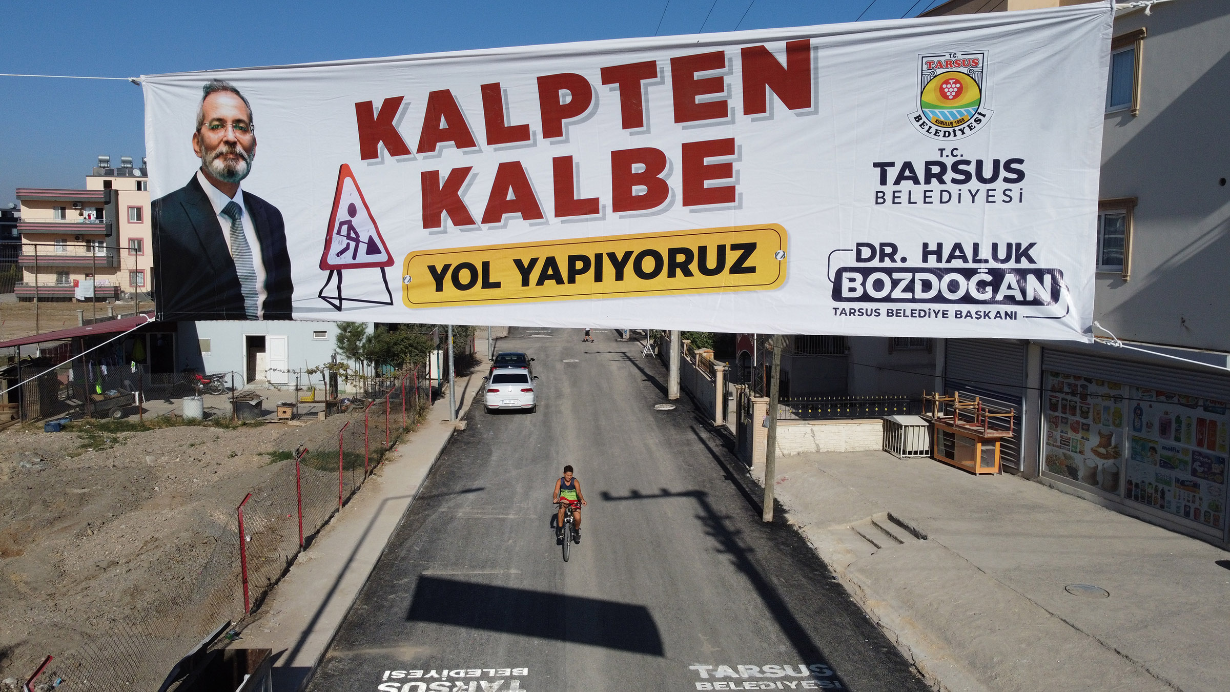 Tarsus’ta yollar tek tek sıcak ve sathi asfalt ile kaplanıyor. – TARSUS GÜNDEM